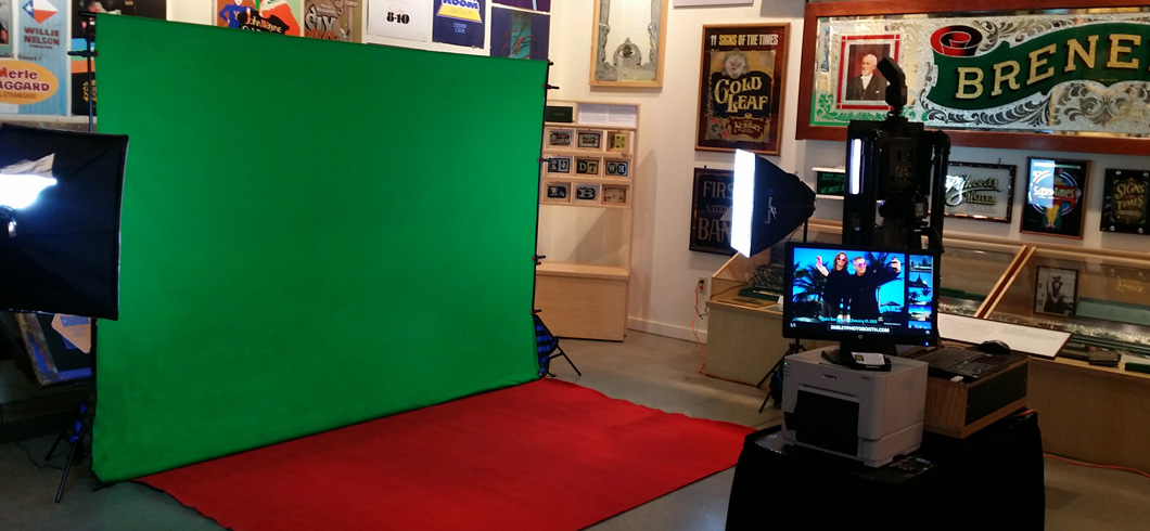 Smiley Photo Booth Rental Cincinnati 513-286-3006 Ohio